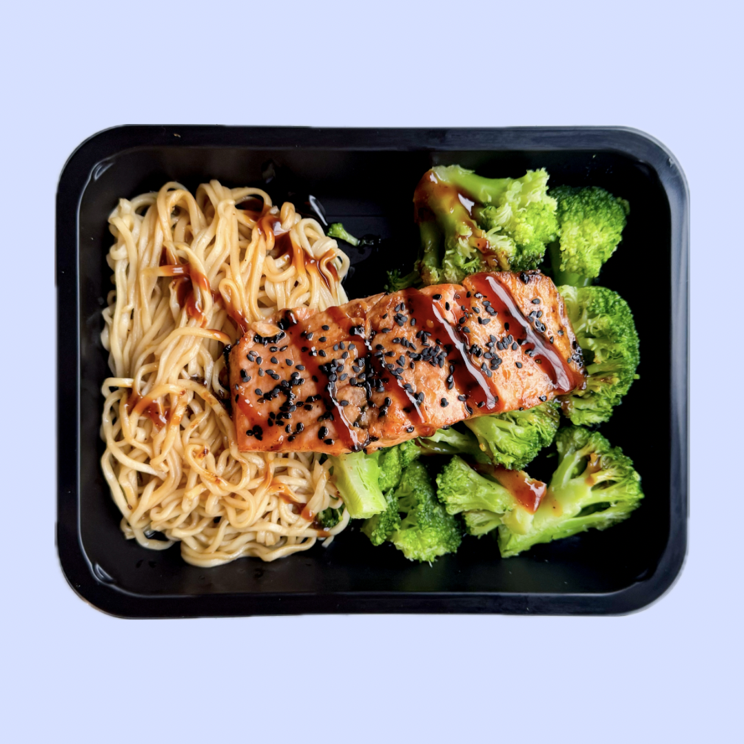 Zalm Teriyaki – eiernoedels – broccoli – Munch Fit Food To Go